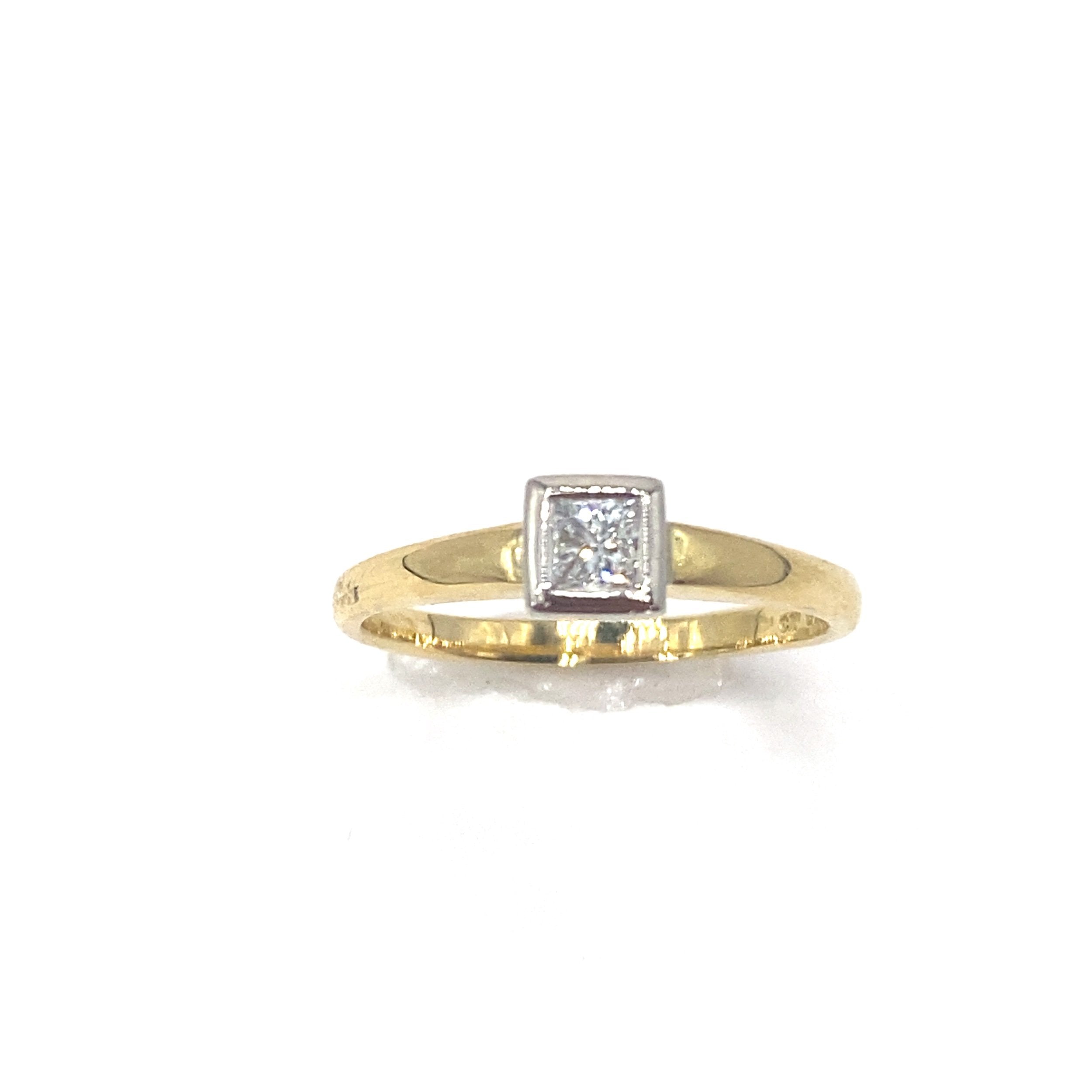 Women’s 18ct Yellow Gold Platinum Rub Over Solitaire Ring-0.20ct ...