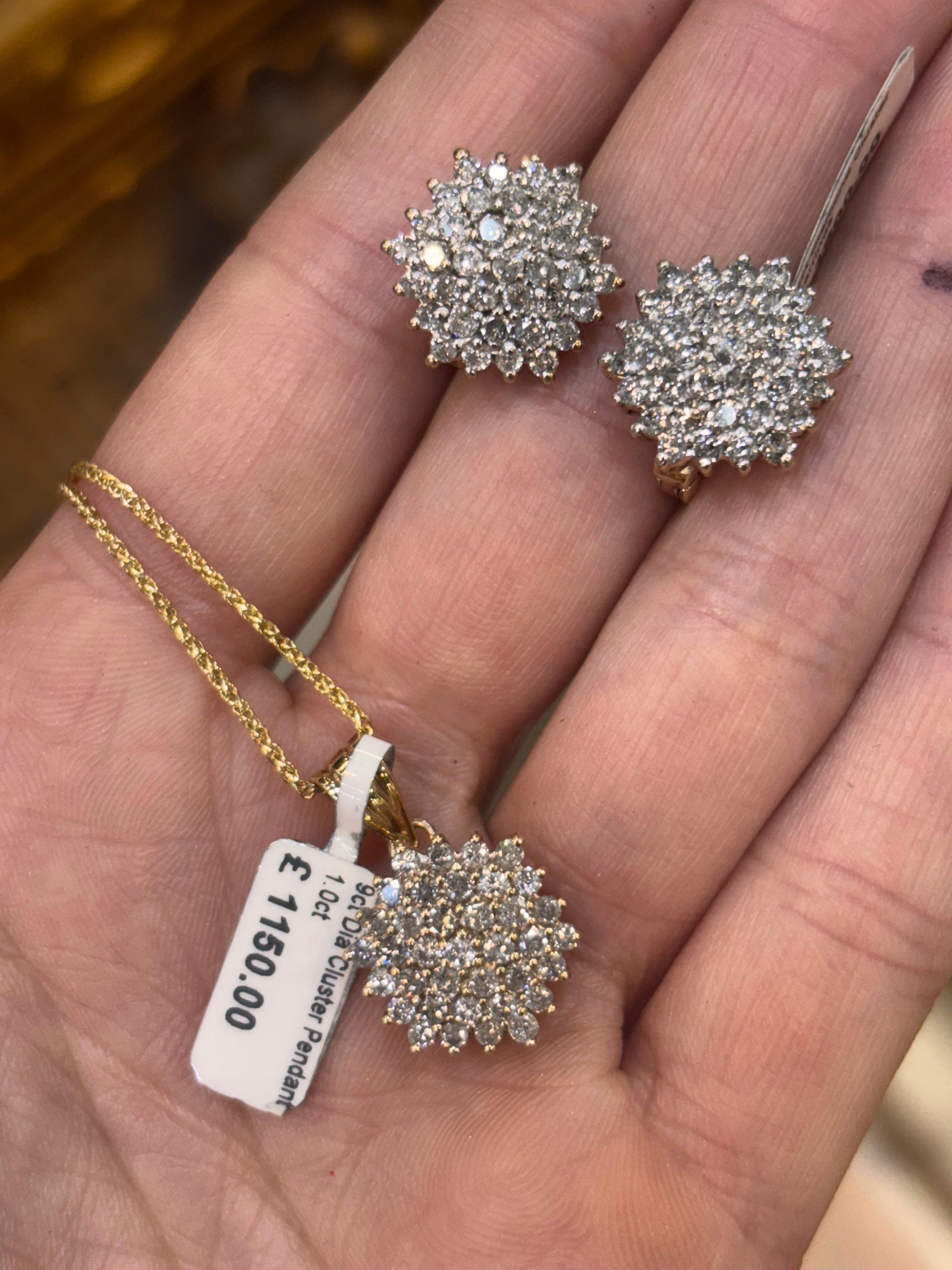 Women’s 9ct Yellow Gold Diamond Cluster Set- 3cts - Hyman’s Jewellers